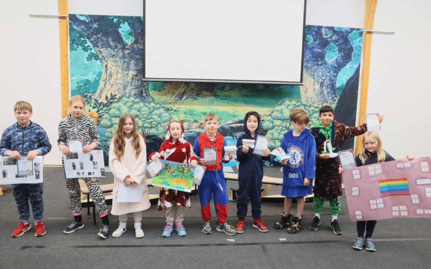 Hard working pupils celebrate a stellar week - King's Hawford