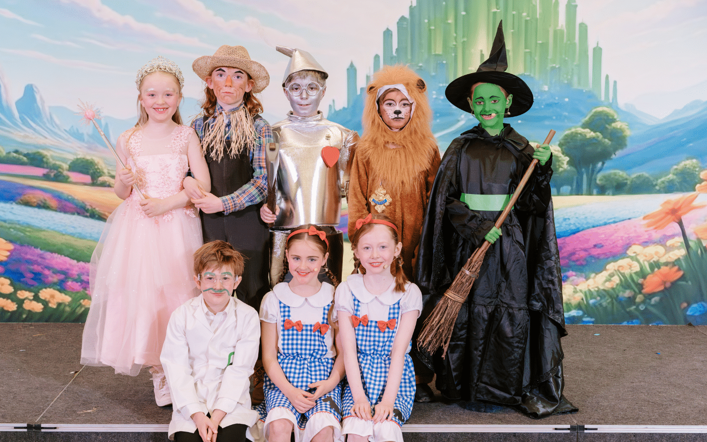 Year 3 and 4's Incredible Performance of The Wizard of Oz - King's Hawford